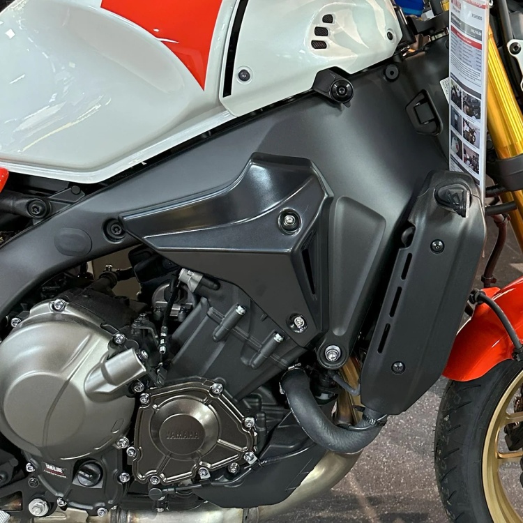 Yamaha XSR900 (2022+) Pyramid Side Infill Panels - Matt Black ...